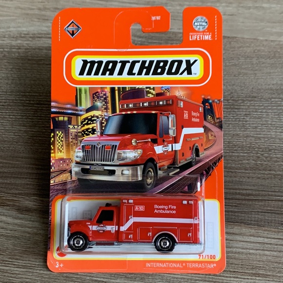 Toys | Matchbox Boeing Fire Ambulance International Terrastar Mb 224 ...